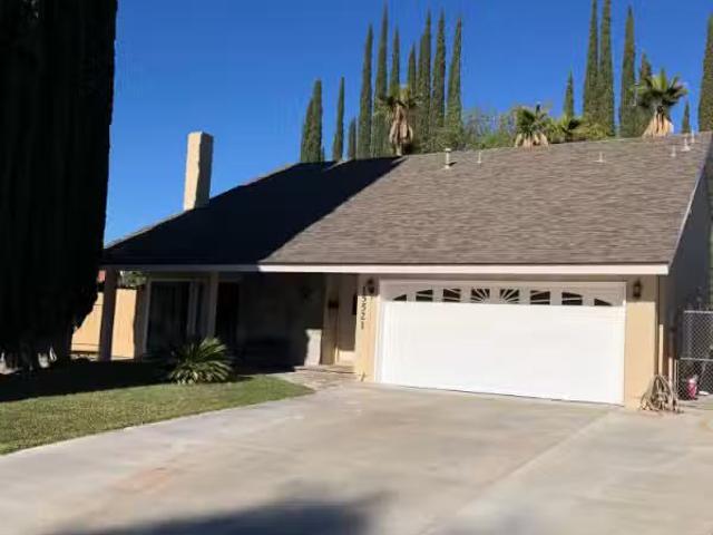 Upstairs bedroom in a safe and quiet neighborhood 1 Santa Cla.