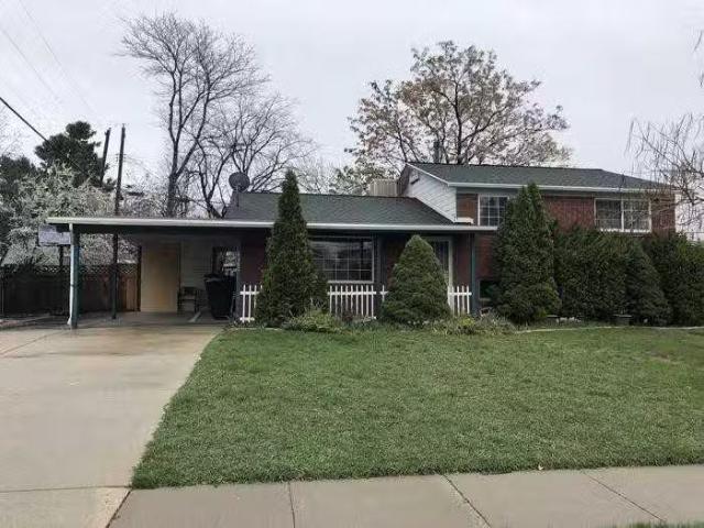 Upstairs Duplex in Taylorsville 4305 Phillips Ln