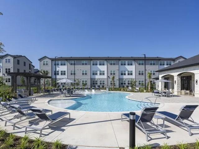 Upscale Luxury Living — Pool & Fitness Center — 2BR/2BA + Special Offer