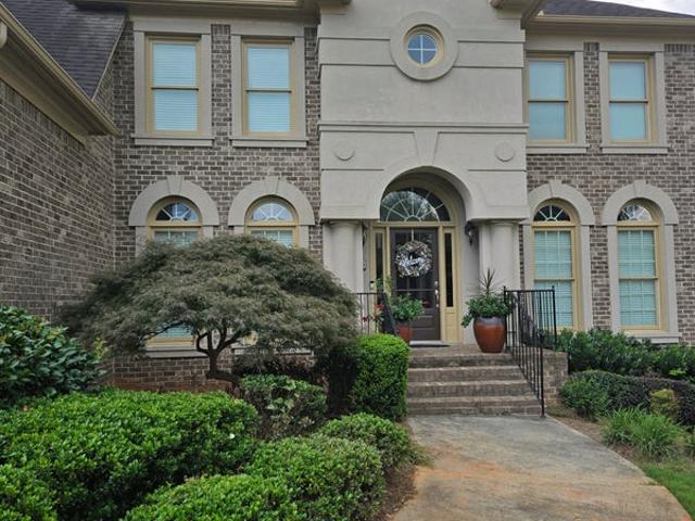 Upscale Living Quiet Community