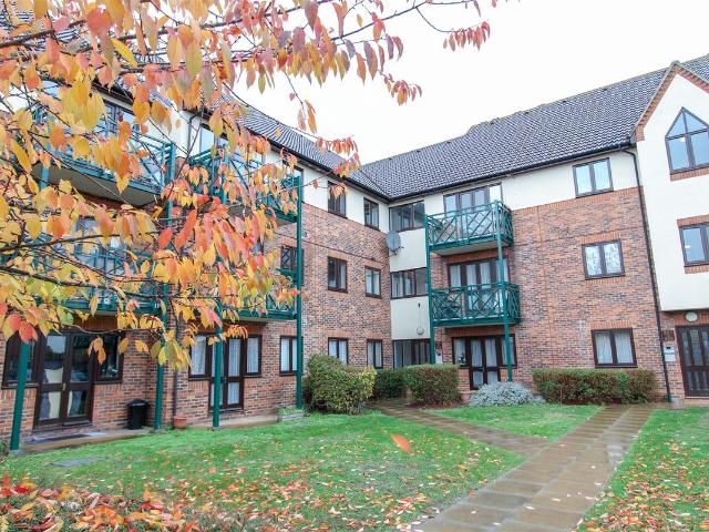 Upton Court Road, Slough SL3, 1 bed flat to rent, £1,150 pcm | PrimeLocation