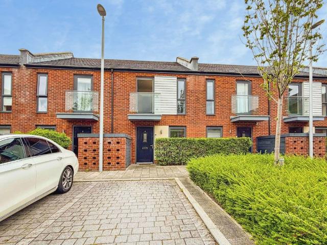 Upton Close, Southampton SO19, 2 bed terraced house to rent, £1,500 pcm | PrimeLocation