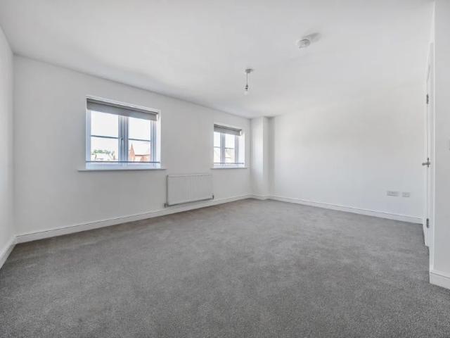 Upton Hall Crescent