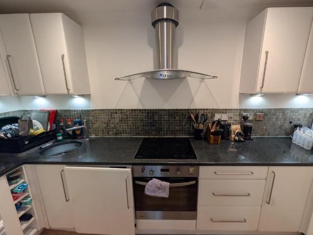 Upton Park, Slough 2 bed apartment to rent £1,375 pcm £317 pw