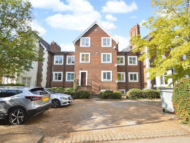 Upton Park, Slough, Berkshire SL1, 2 bed flat to rent, £1,450 pcm | PrimeLocation