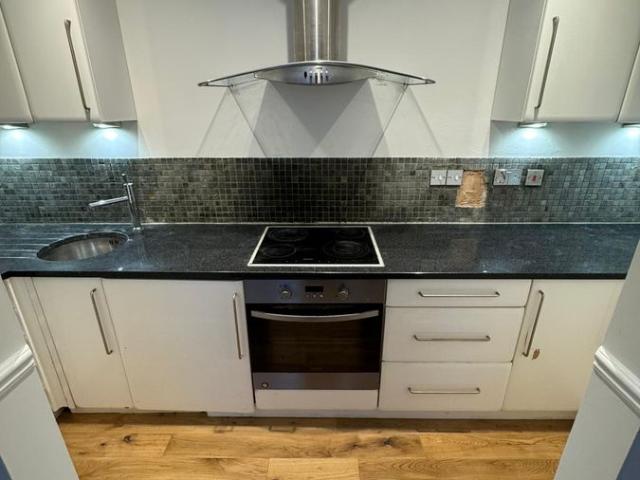 Upton Park, Slough, Berkshire SL1, 2 bed flat to rent, £1,425 pcm | PrimeLocation
