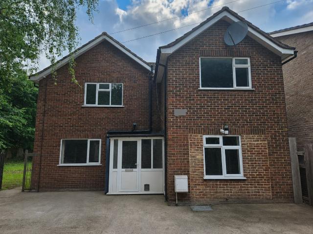 Upton Park, Slough SL1, Studio to rent, £1,150 pcm | PrimeLocation