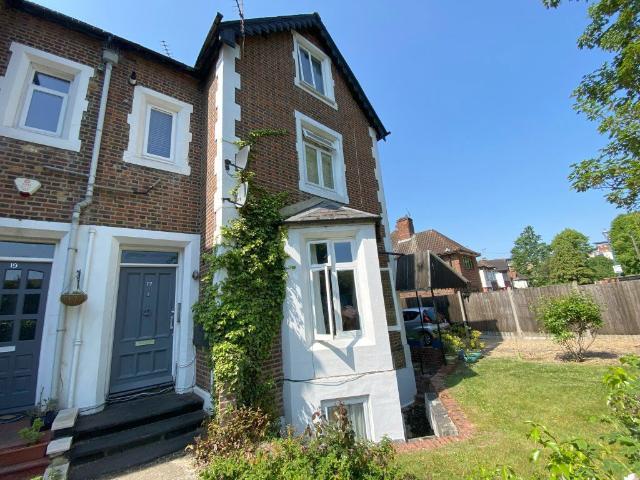 Upton Park, Slough SL1, Studio to rent, £775 pcm | PrimeLocation