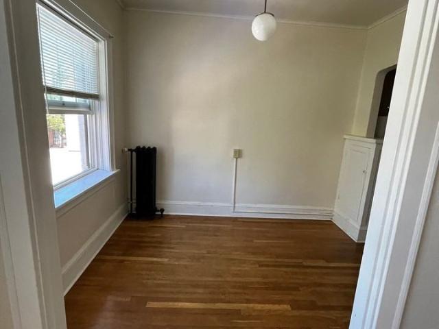 Uptown Apartments 1 Bedroom Apartment for Rent at 2386 W Burnside St, Portland, OR 97210 Goose Hollow