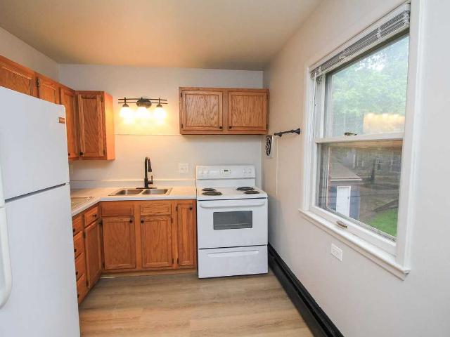 Uptown Flats Studio Apartment for Rent at 615 W 15th St, Sioux Falls, SD 57104 Augustana