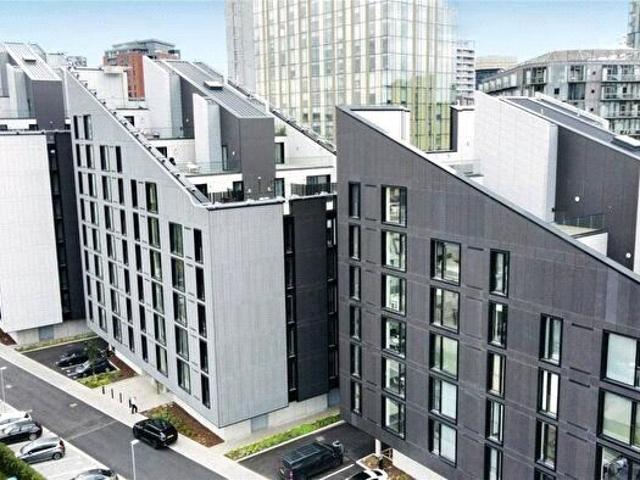 Uptown, Springfield Lane, Salford M3, 2 bed flat to rent, £1,700 pcm | PrimeLocation