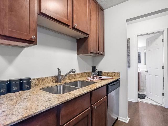 Uptown Square Apartments 1 Bedroom Apartment for Rent at 2908 Bryant Ave S, Minneapolis, MN 55408 Lyn Lake