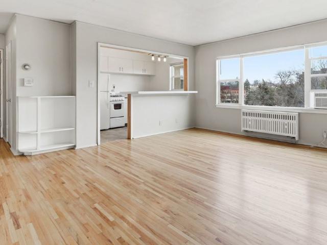 Uptown West 1 Bedroom Apartment for Rent at 3150 Raleigh Ave, St. Louis Park, MN 55416 Triangle