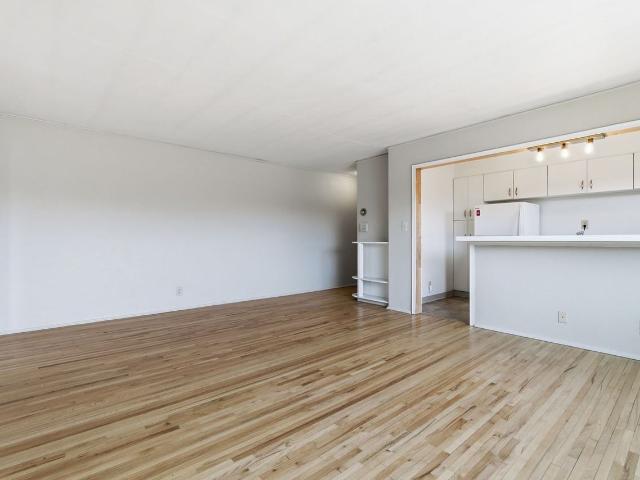 Uptown West 1 Bedroom Apartment for Rent at 3150 Raleigh Ave, St. Louis Park, MN 55416 Triangle