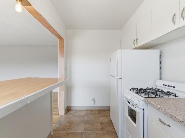 Uptown West Studio Apartment for Rent at 3150 Raleigh Ave, St. Louis Park, MN 55416 Triangle