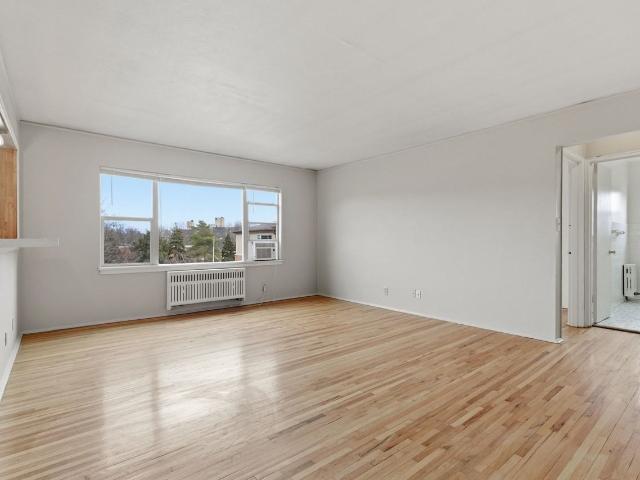Uptown West Studio Apartment for Rent at 3150 Raleigh Ave, St. Louis Park, MN 55416 Triangle