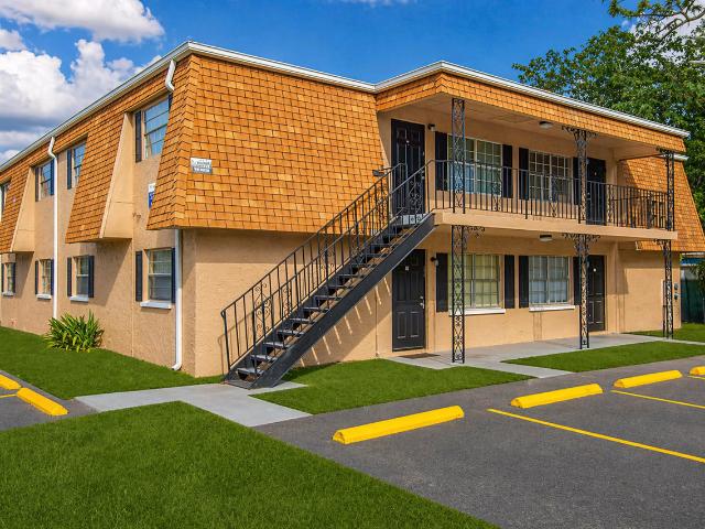 Uptown Villas 22 1 Bedroom Apartment for Rent at 13102 N 20th St, Tampa, FL 33612