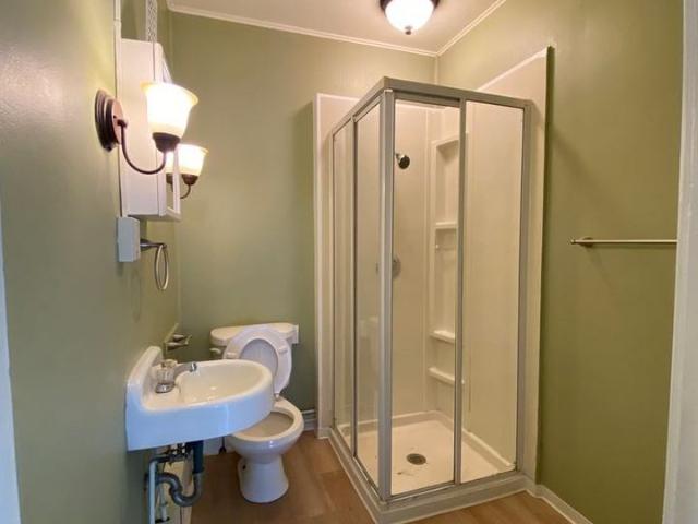 Uptowner Apartments Studio Apartment for Rent at 229 1st Ave N, Seattle, WA 98109 Lower Queen Anne