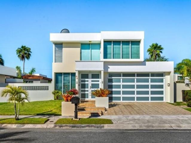 Urb Paseo Real Calle Amatista # D, Dorado, Home For Sale