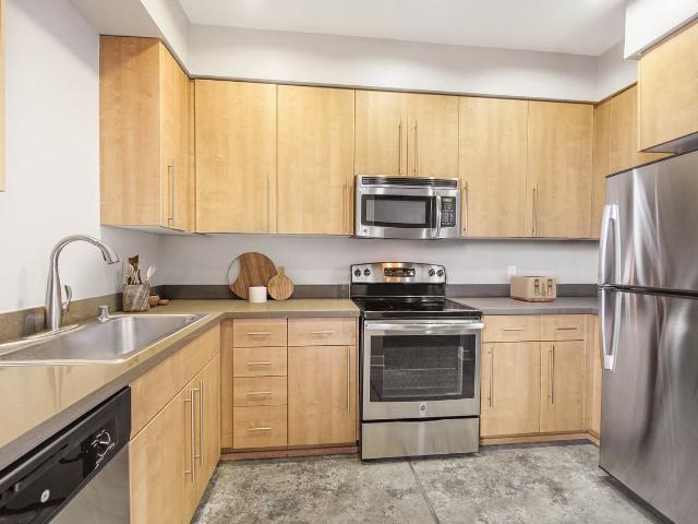 Urban Village Apartments 1 Bedroom Apartment for Rent at 1081 Long Beach Blvd, Long Beach, CA 90813 Saint Mary