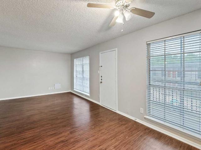 Urban Villas 2 Bedroom Apartment for Rent at 4411 Airport Blvd, Austin, TX 78722 Upper Boggy Creek