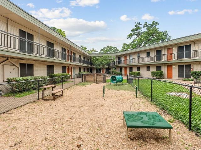 Urban Villas 2 Bedroom Apartment for Rent at 4411 Airport Blvd, Austin, TX 78722 Upper Boggy Creek