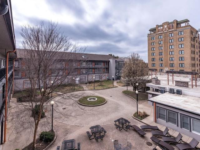Urban Flats Downtown Louisville 2 Bedroom Apartment for Rent at 735 S 2nd St, Louisville, KY 40202 Old Louisville