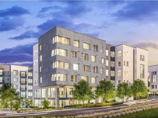 Urban Living — City Views — Pool & Fitness Center — 0BR/1BA + Special Offer