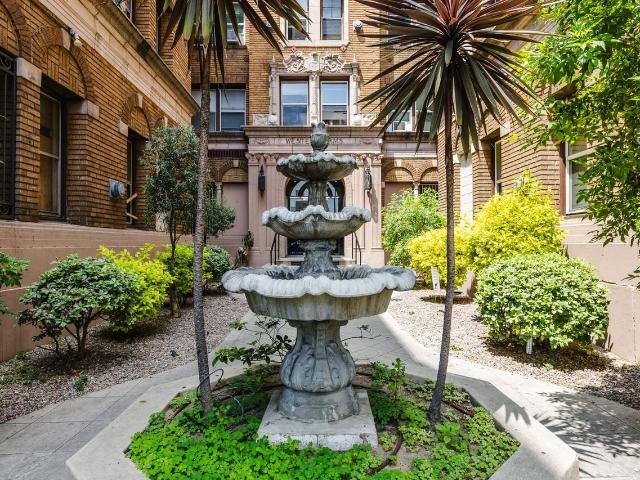 Urban Living at its Best 1 Bedroom Apartment for Rent at 1057 S Western Ave, Los Angeles, CA 90006 Olympic Park