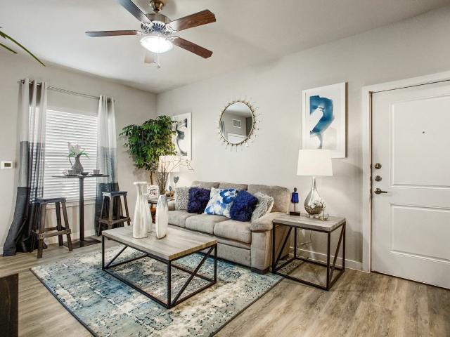 Urban Oaks at Conroe 1 Bedroom Apartment for Rent at 2086 Porter Rd, Conroe, TX 77301