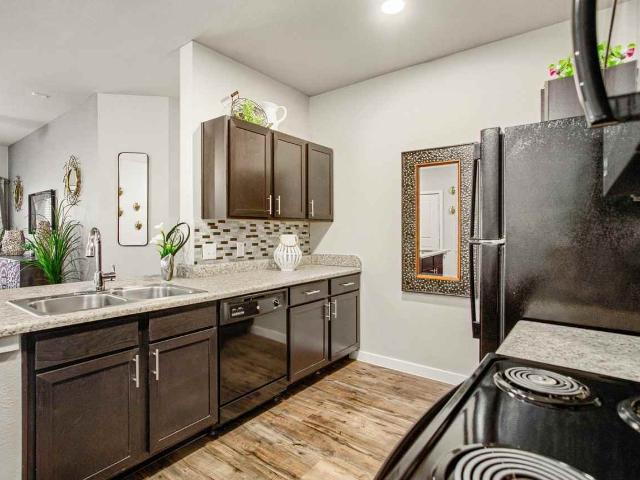 Urban Oaks at Conroe 1 Bedroom Apartment for Rent at 2086 Porter Rd, Conroe, TX 77301