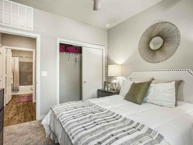 Urban Oaks at Conroe 1 Bedroom Apartment for Rent at 2086 Porter Rd, Conroe, TX 77301