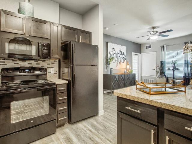 Urban Oaks at Conroe 2 Bedroom Apartment for Rent at 2086 Porter Rd, Conroe, TX 77301