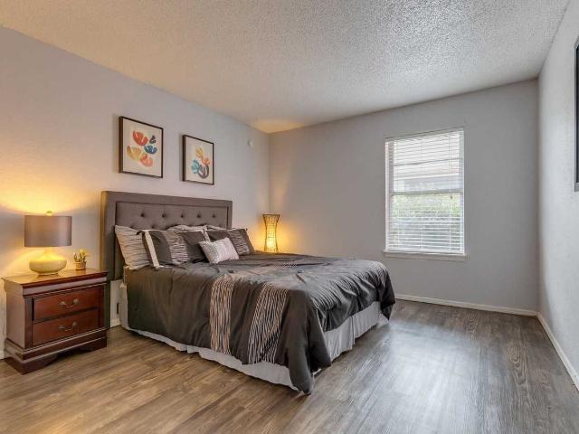 Urban Oaks @ 51st Apartments 1 Bedroom Apartment for Rent at 2102 E 51st St, Tulsa, OK 74105 Heller Park