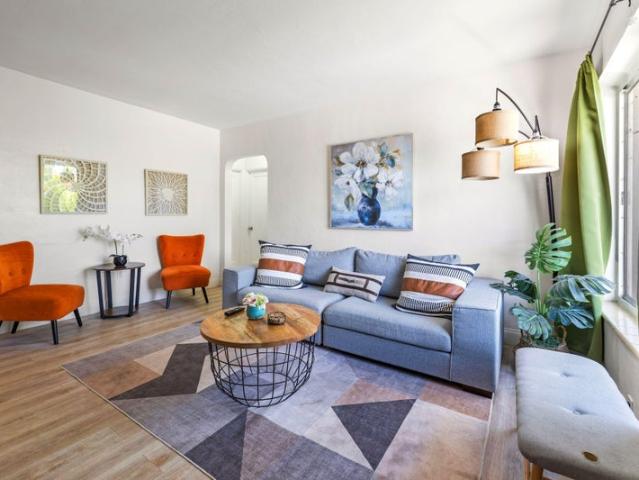 Urban Oasis • Modern Comfort in Prime Location clo