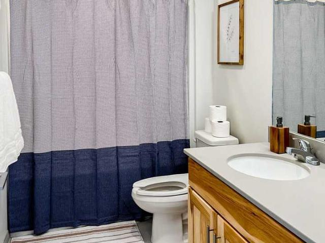 Urbane 1220 Studio Apartment for Rent at 1220 4th St, Sioux City, IA 51101 Downtown Sioux City