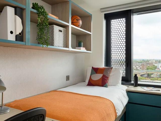 Urbanest Battersea, London Has an Apartment