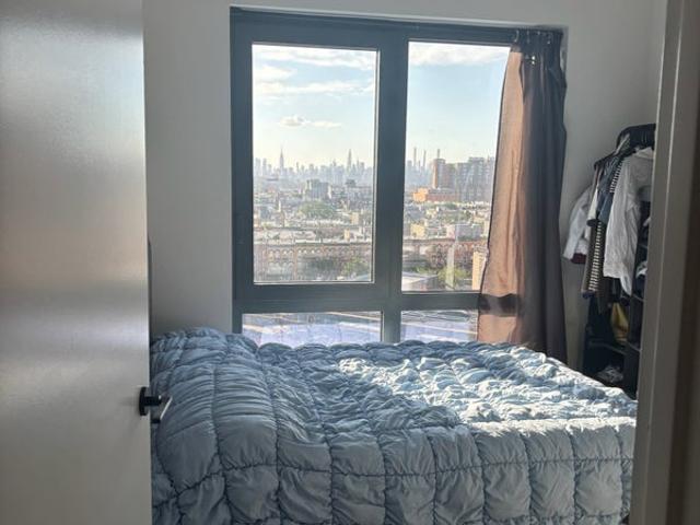 URGENT Need to apply this week!: 3BD/1.5BA Room