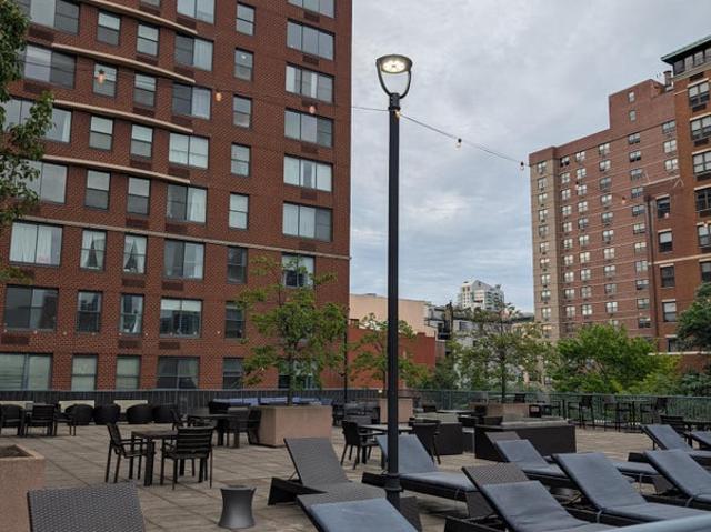 Urgent roomate needed in spacious 3bd 2 bath aHobo