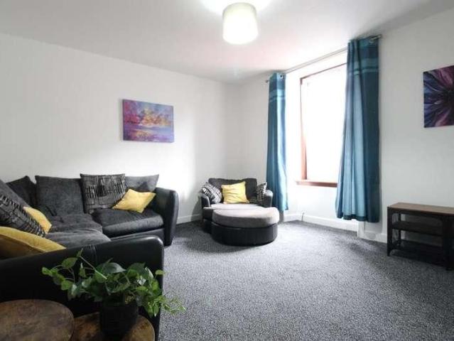 Urquhart Road, First Floor Left, AB24