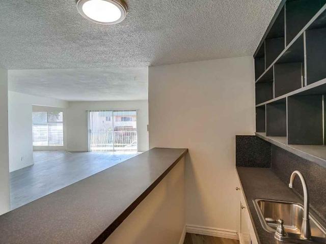 Ursula 2 3 Bedroom Apartment for Rent at 4000 Ursula Ave, Los Angeles, CA 90008 Congress West