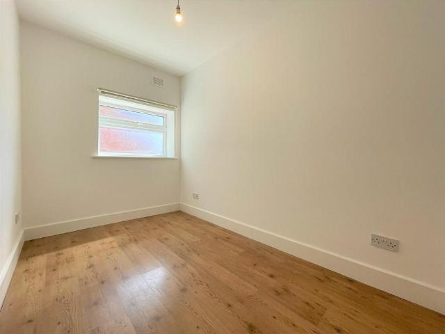 Urswick Road, Hackney, London 2 bed apartment to rent £2,000 pcm £462 pw