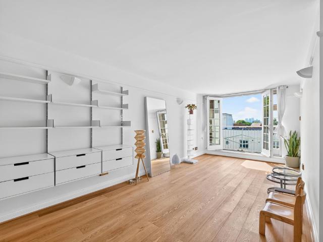 Urswick Road, London, E9 2 bed apartment to rent £3,250 pcm £750 pw