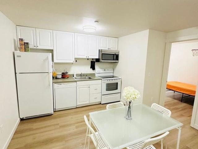 # UW Radian Summer Sublease_Private Bedroom & Bat