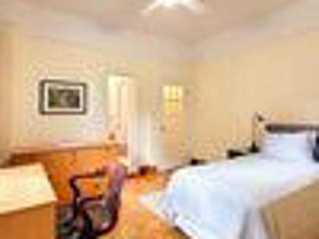 UWS Private Suite: 24/7 Drman, W/D, Park/River!