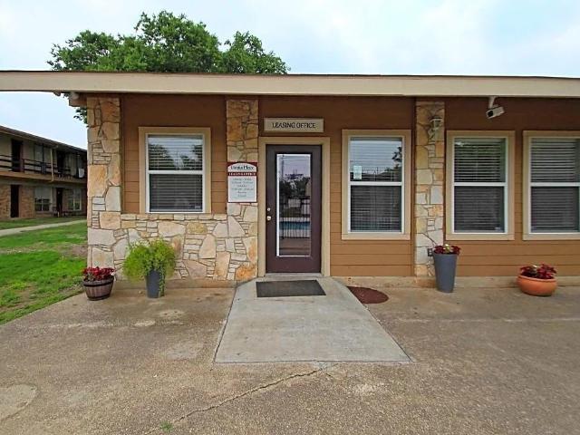 Utopia Place Apartments 1 Bedroom Apartment for Rent at 444 Utopia Ln, San Antonio, TX 78223 Highland Hills