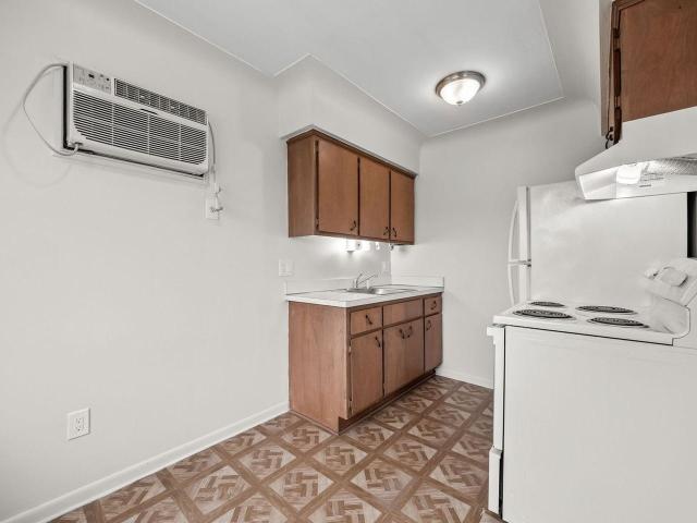 Utica Town 1 Bedroom Apartment for Rent at 8310 Hall Rd, Utica, MI 48317 Utica