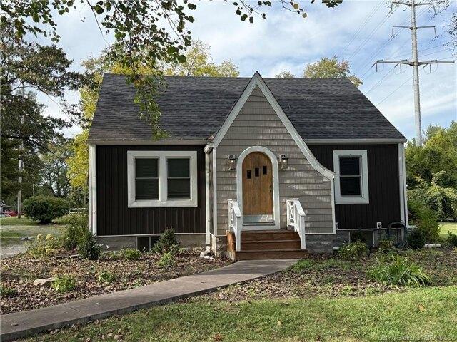 Utica Pike, Jeffersonville, Home For Sale