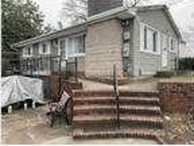 UTILITIES INCLUDED AVAILABLE NOW 3 Bedroom 1 Bath NO PETS