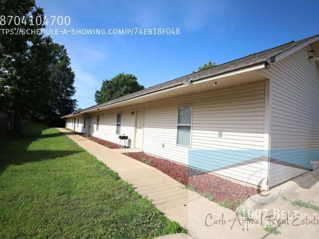 Utilities included! Internet included! Spacious 2 bed /2 full bath apt includes washer/dryer
